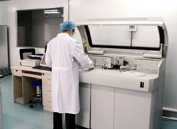 Diagnostic Equipment: Fully Automatic Biochemistry Analyzer